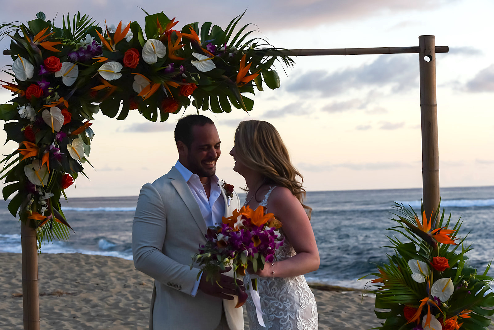 Contact Us : Fusion Floral Art / Boutique Beach Villas